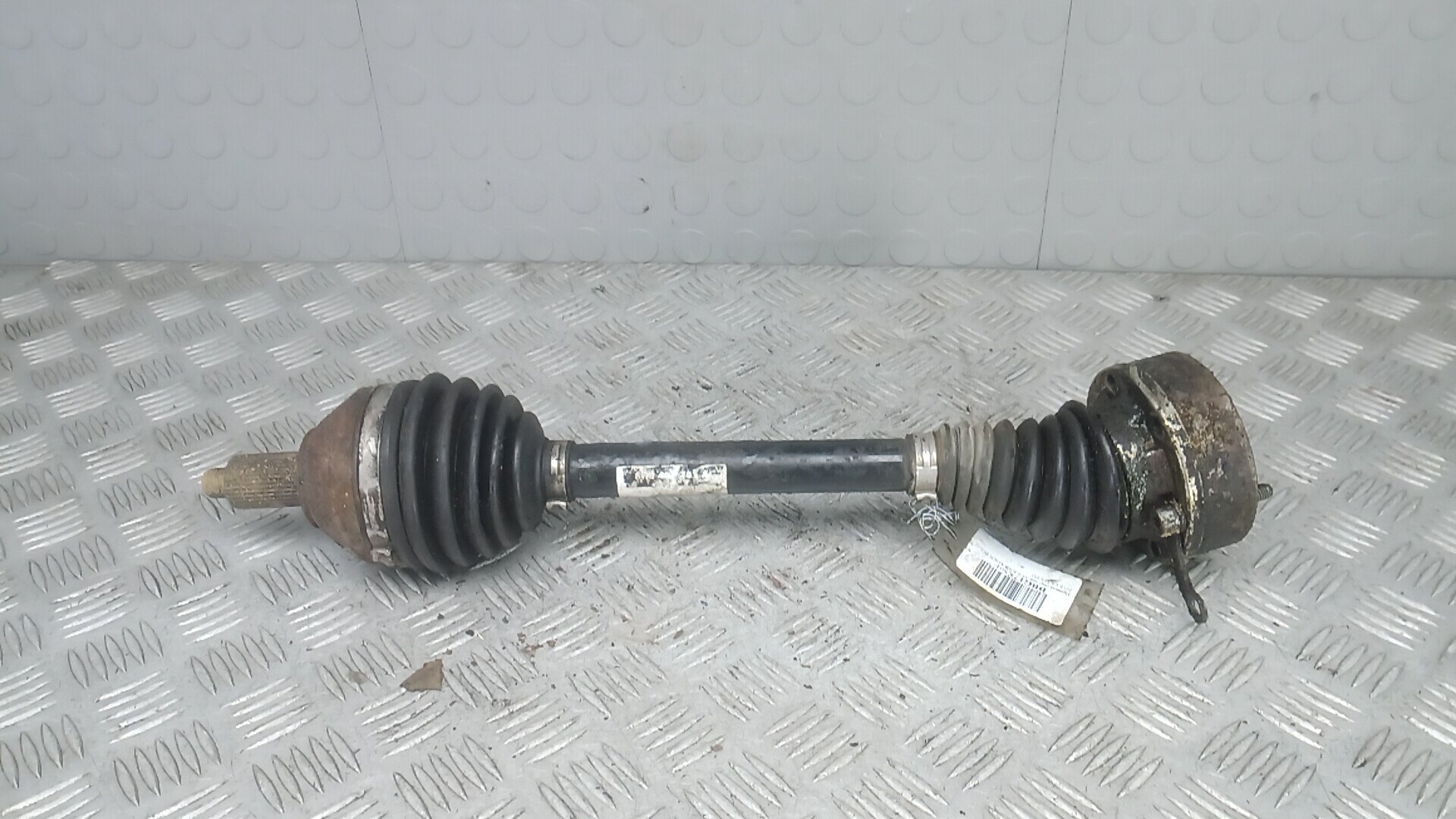 Привод передний левый VOLKSWAGEN POLO 5 (6R), Номер 6R0407761A, 6R0407761AX