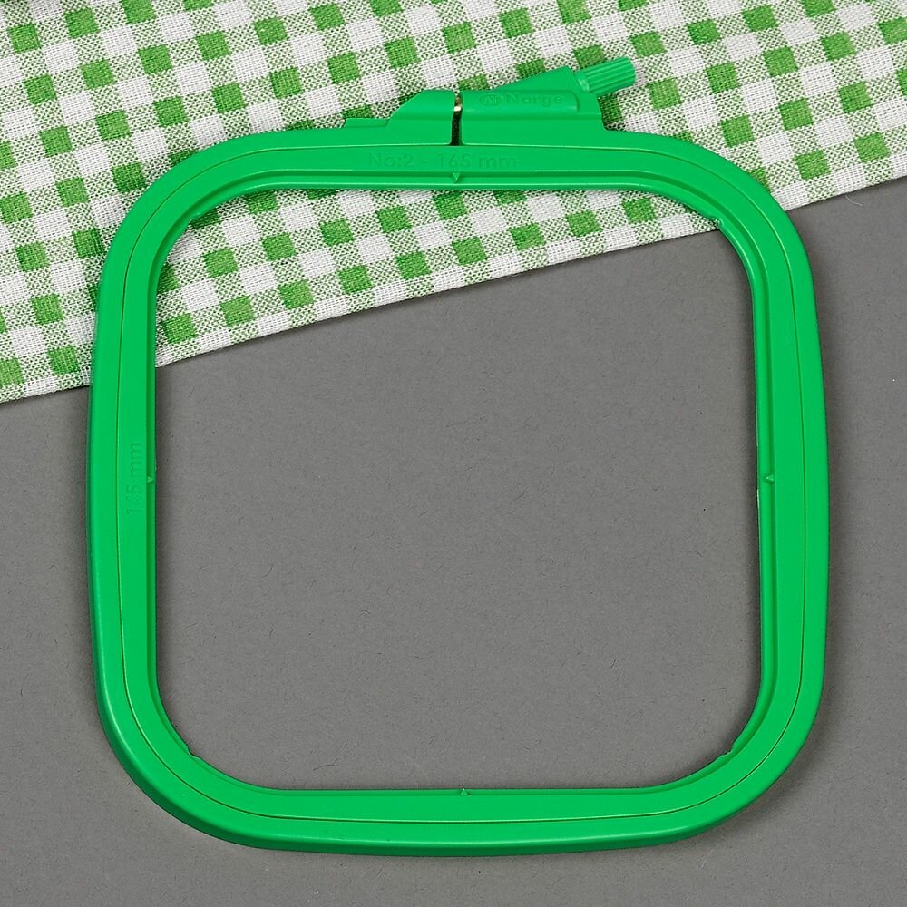 Пяльцы-рамка NURGE пластиковые, 145х165 мм, зеленые