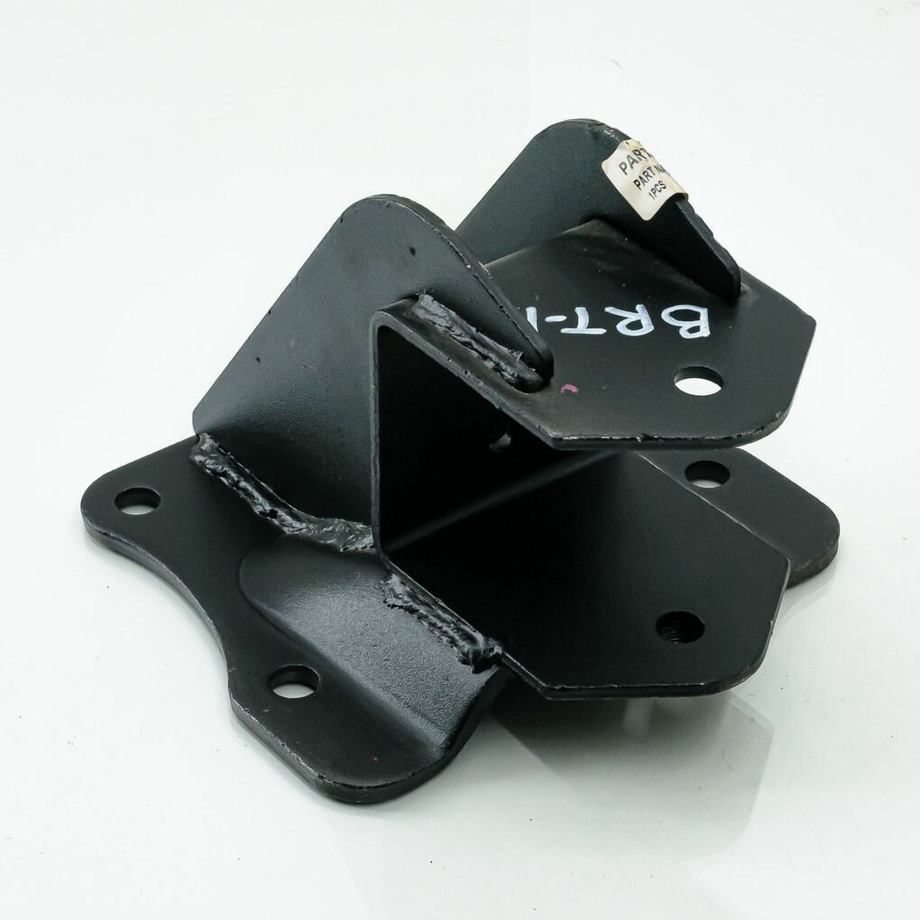 Кронштейн задней рессоры задний NISSAN DIESEL MK210, ZEVS