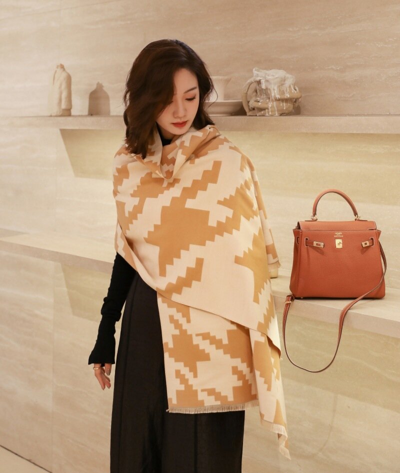 Шаль для женщин