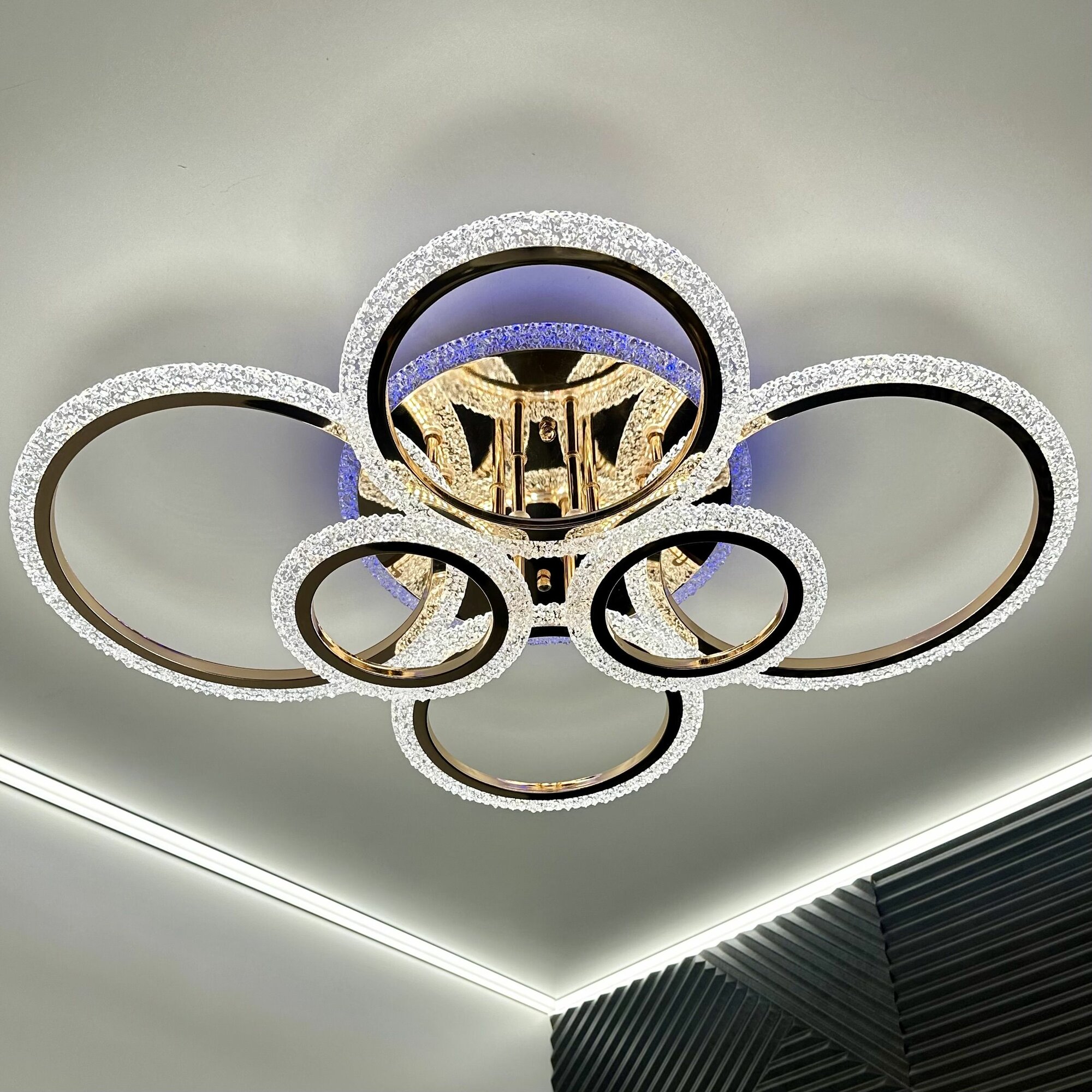 Люстра потолочная светдиодная с пультом, золотая, 128Вт, Свет Столицы