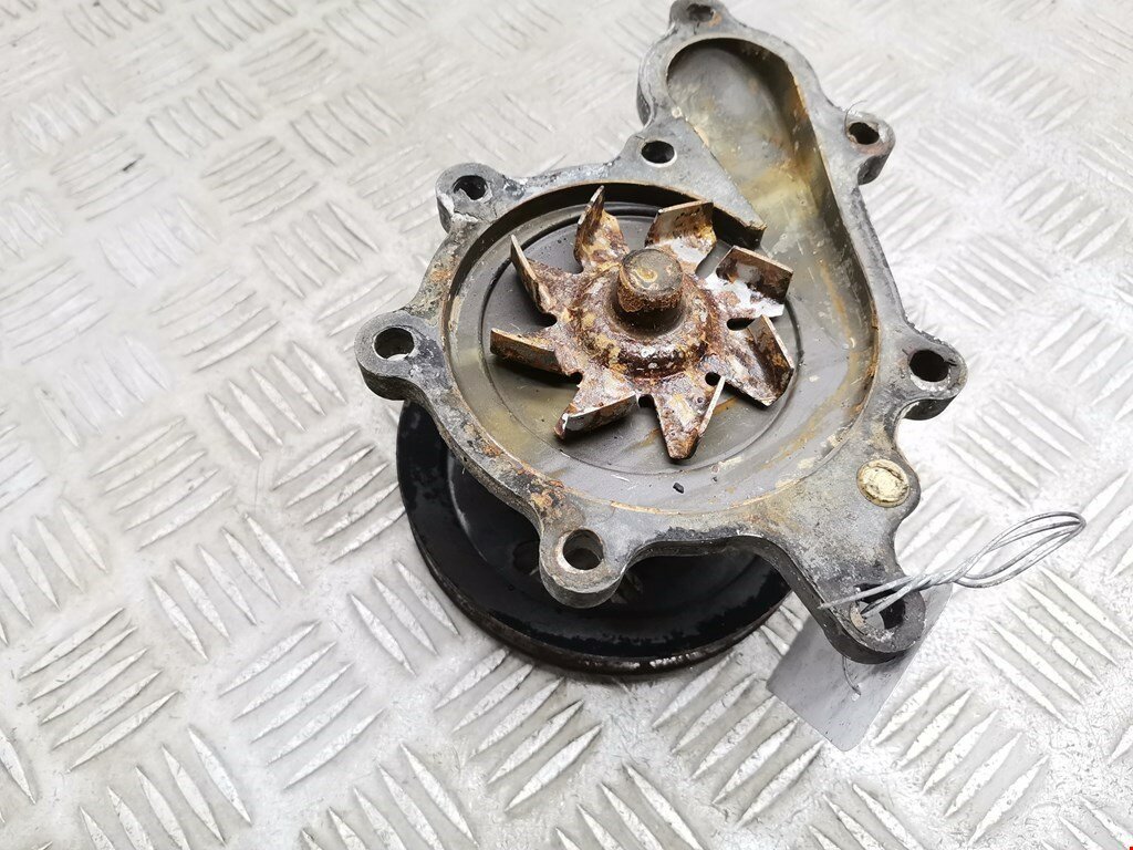 Насос водяной (помпа) Nissan Primera P12 21010AD226 арт. 2166982