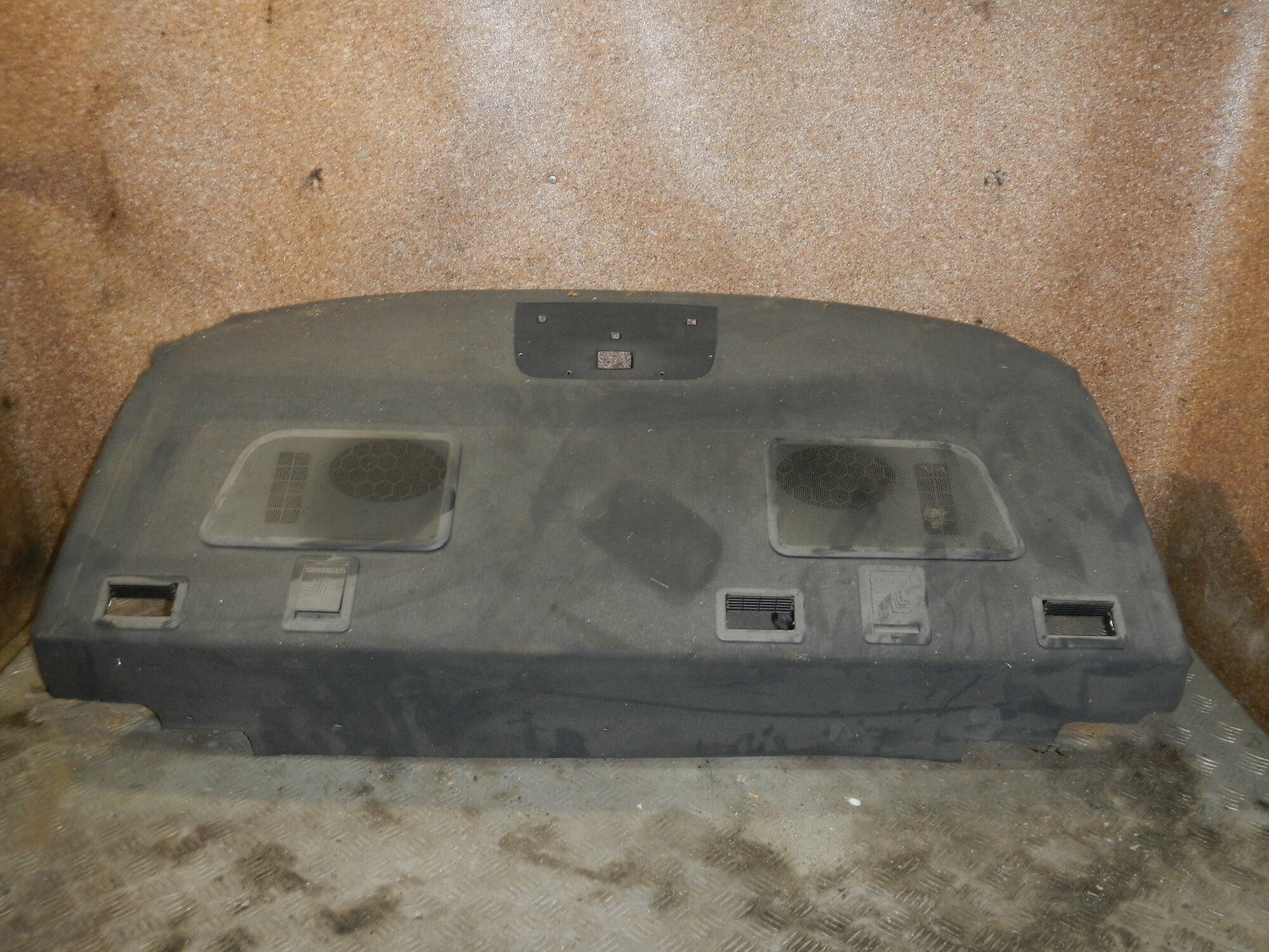 Б/У Полка, Geely (Джили)-EMGRAND EC7 (09-13) GEELY EMGRAND EC7 (09-13) седан грязная 506090 GEELY арт. 106800108400669