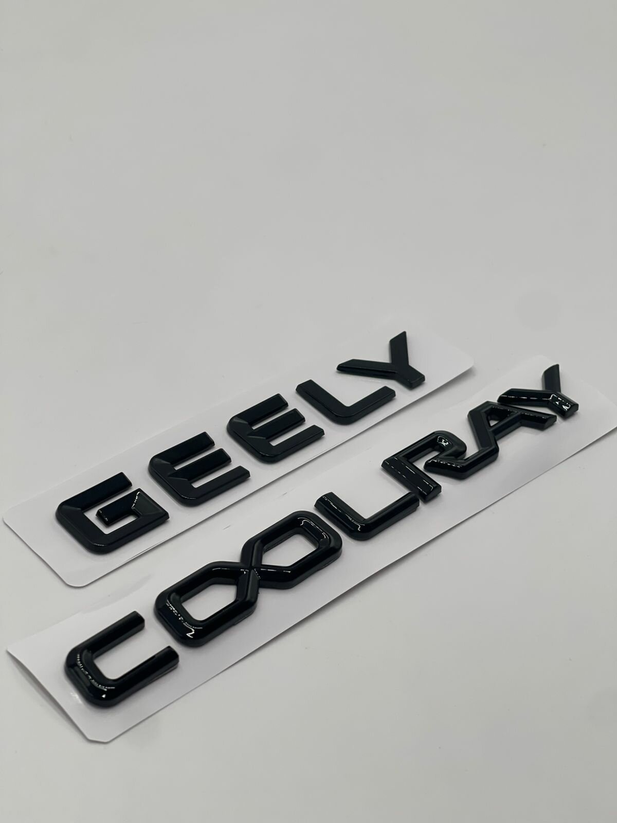 Надпись наклейка Geely + Coolray Black антихром