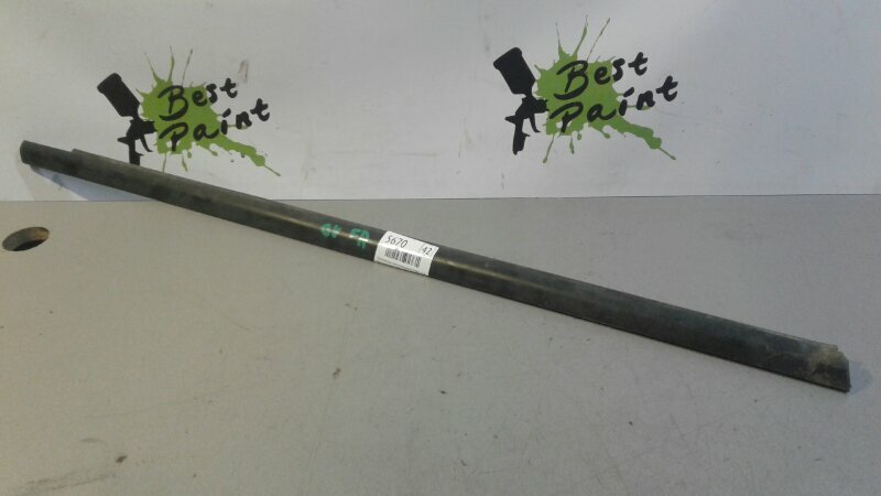 Уплотнитель стекла наружний Opel Vectra C Z18XE 2002 перед. прав. (б/у)