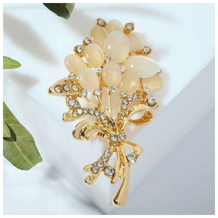 Брошь, стразы, искусственный камень