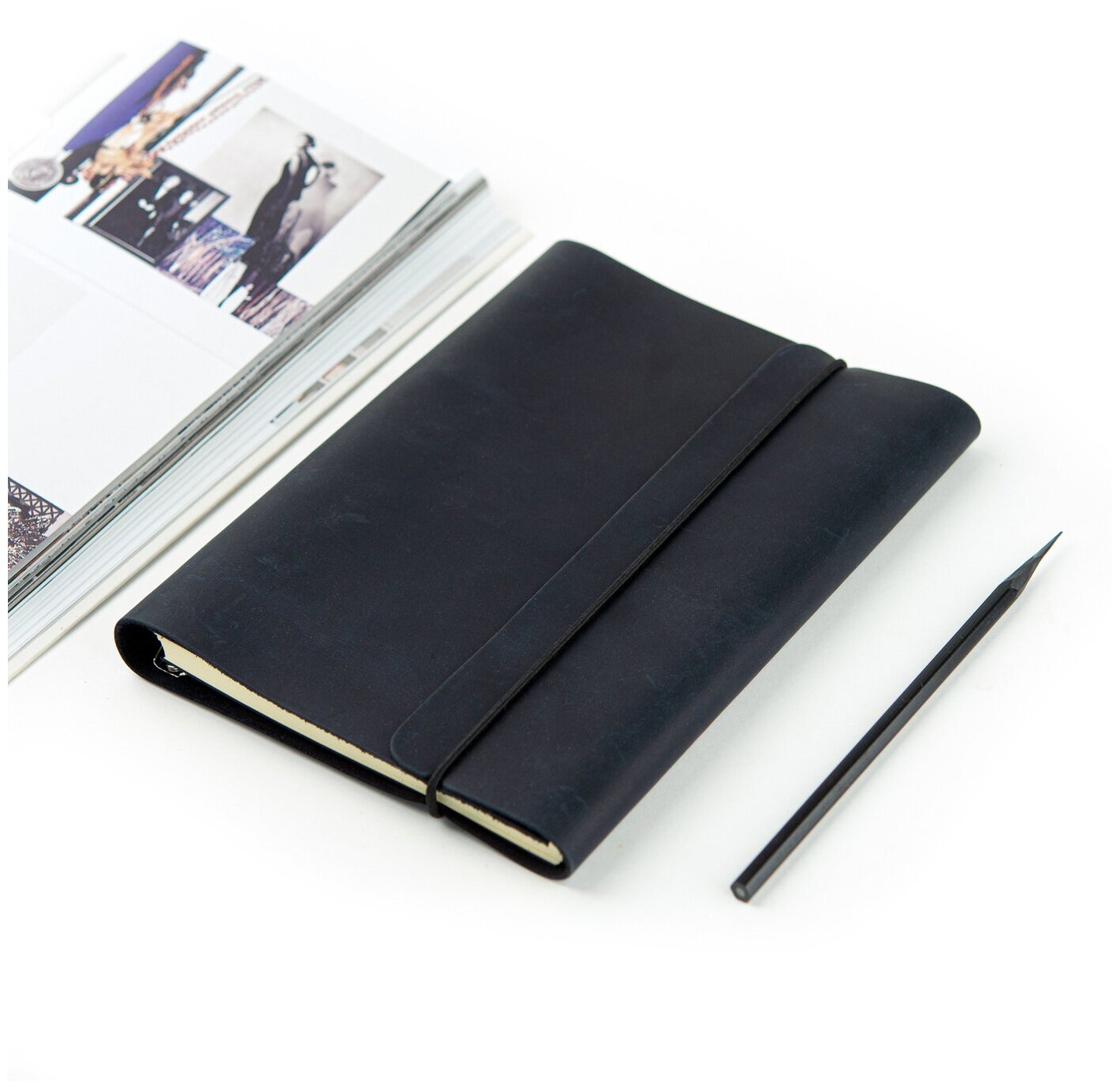 Блокнот А5 из натуральной кожи на кольцах/Записная книжка со сменными блоками 15х21см на вертикальной резинке