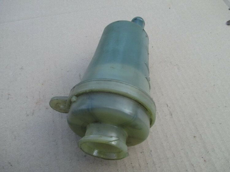 Бачок ГУР 1306894, 1358217 4M513531AC Форд Фокус 2 гидроусилителя руля - без крышки