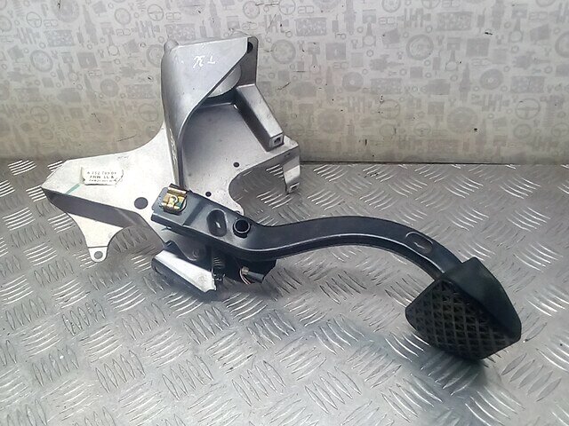 Педаль тормоза BMW X5 (E53) 35216752785 арт. 405185