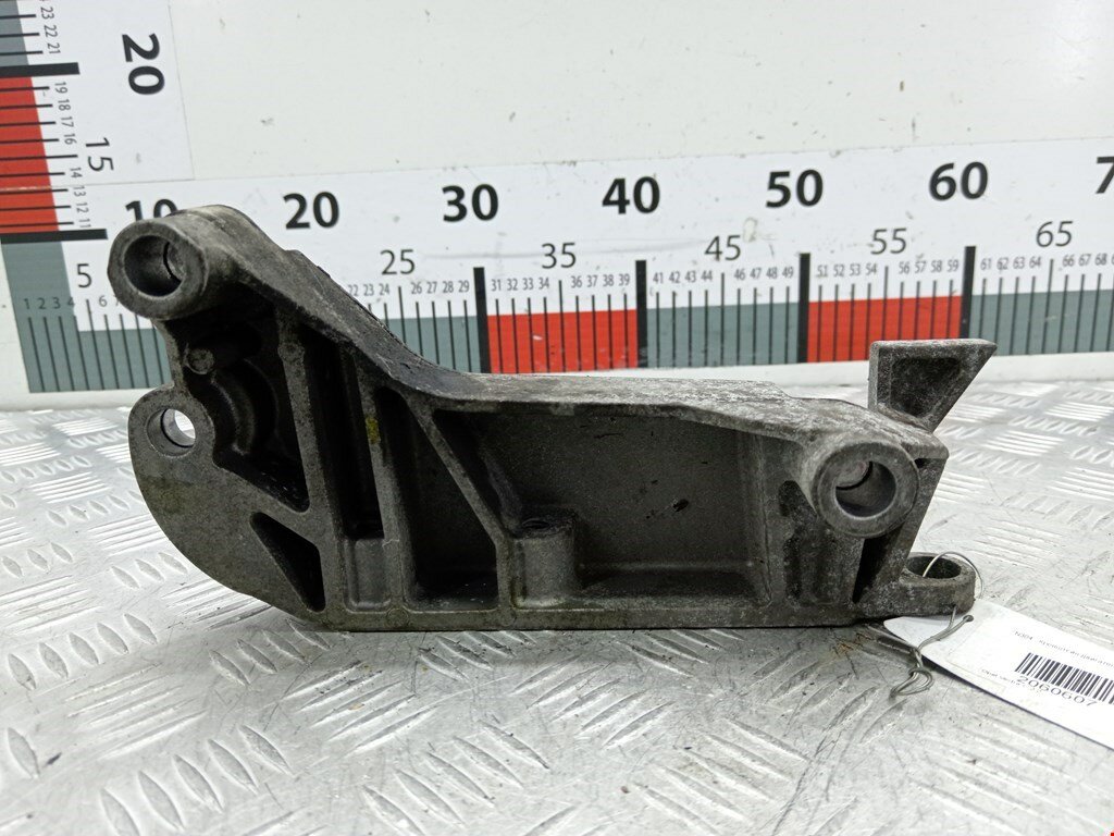 Кронштейн (крепление лапа) двигателя Opel Vectra C 9156953 арт. 2060607