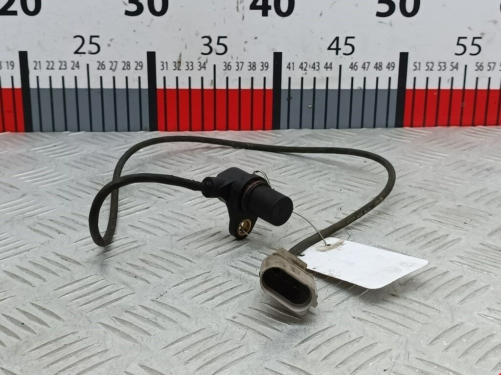 Датчик коленвала Volkswagen Passat 5 GP 078906433A арт. 2066856