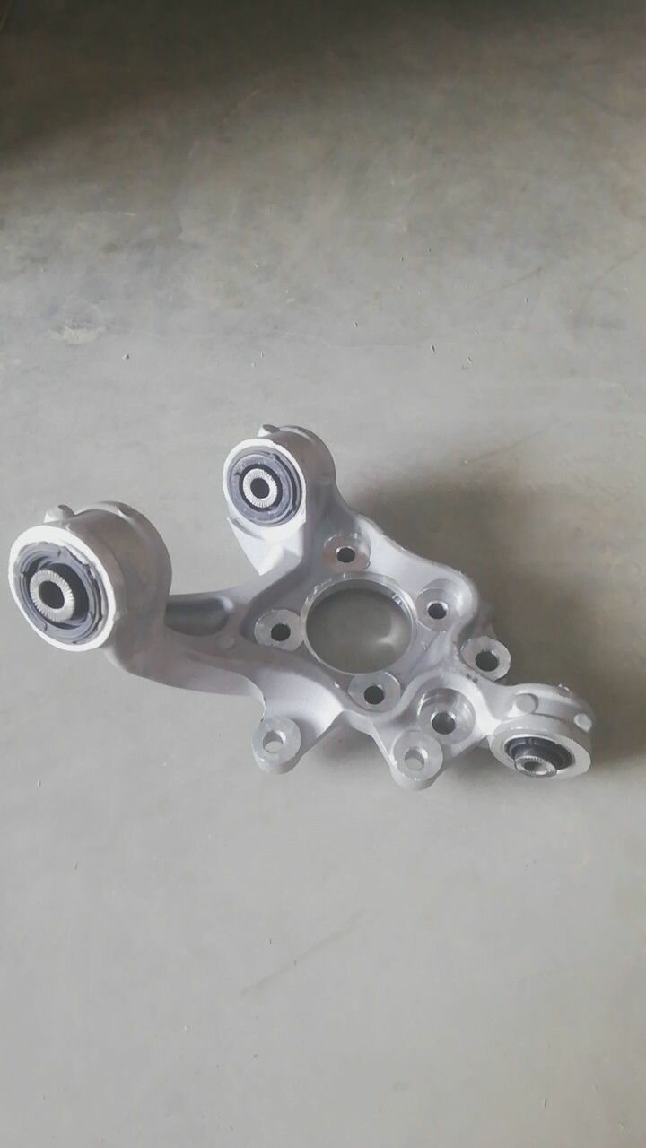 Кулак задней подвески правый Haval H6 [2.0 16V 6MT внедорожник 4X4 дизель] 3301320XKZ17A