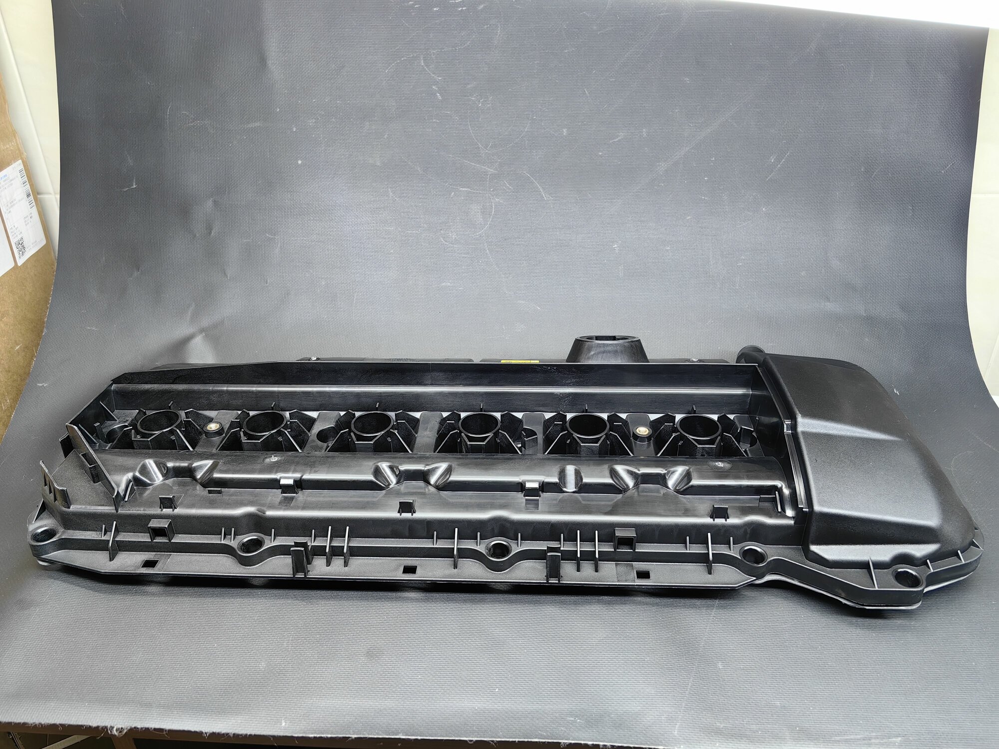 Клапанная крышка 11127512839