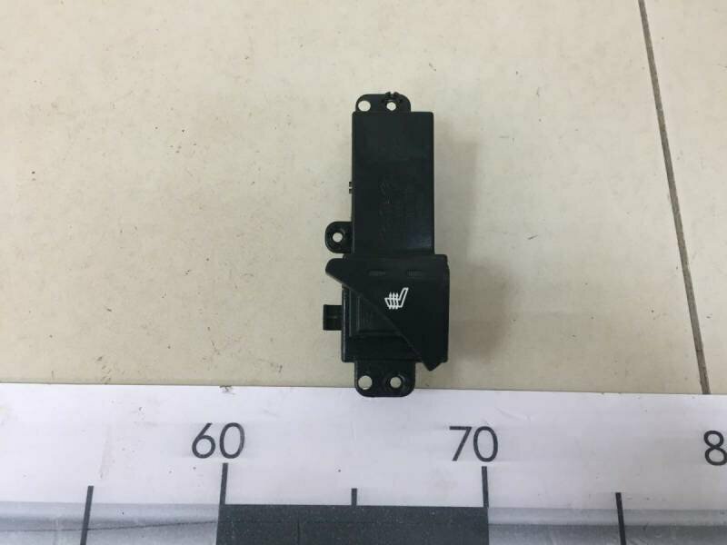 Кнопка обогрева сидений Kia Sportage 3 SL 2010-2015 кат.номер: 933403W000WK