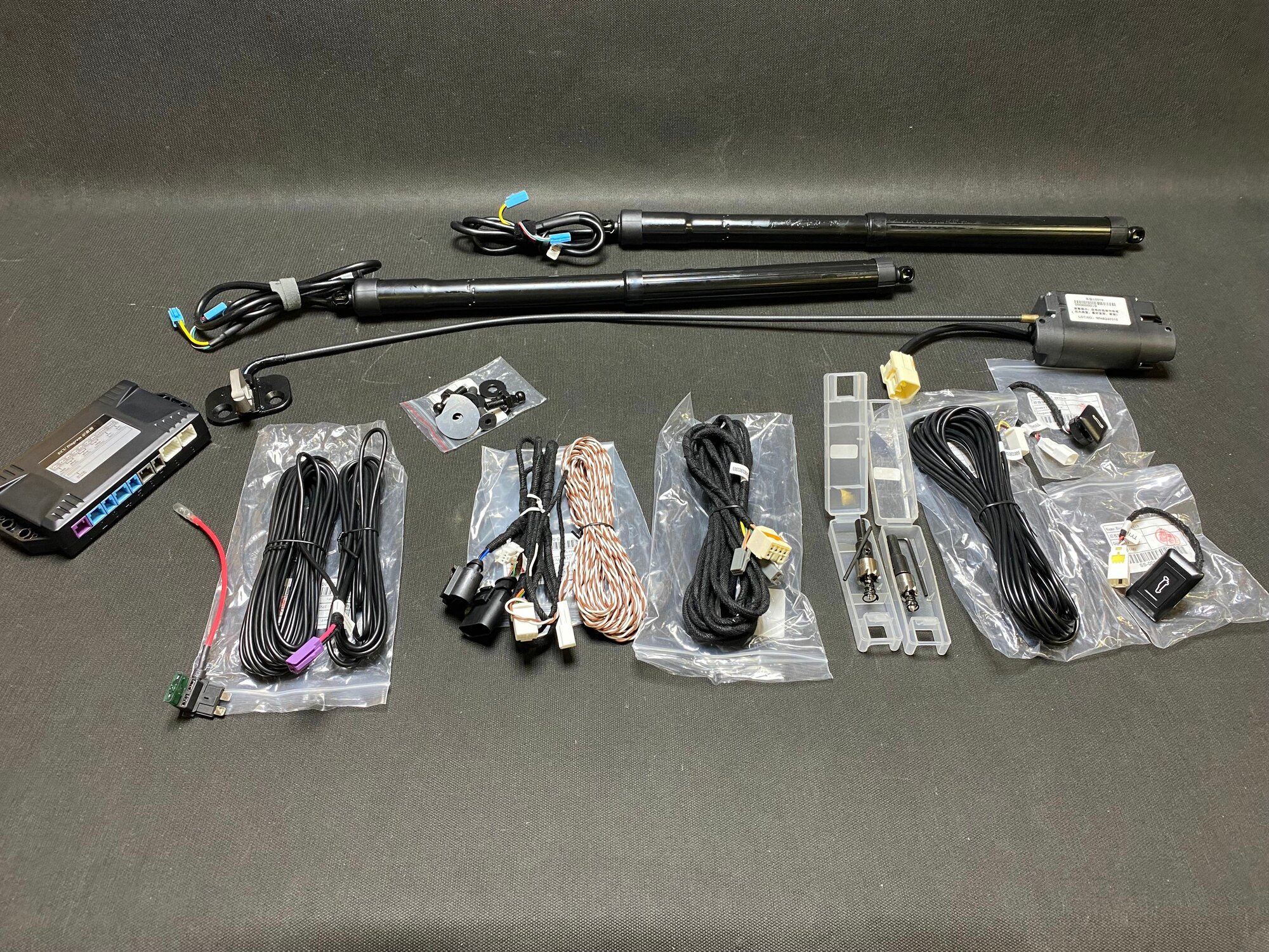 Электропривод багажника на гольф 8 / volkswagen golf 8