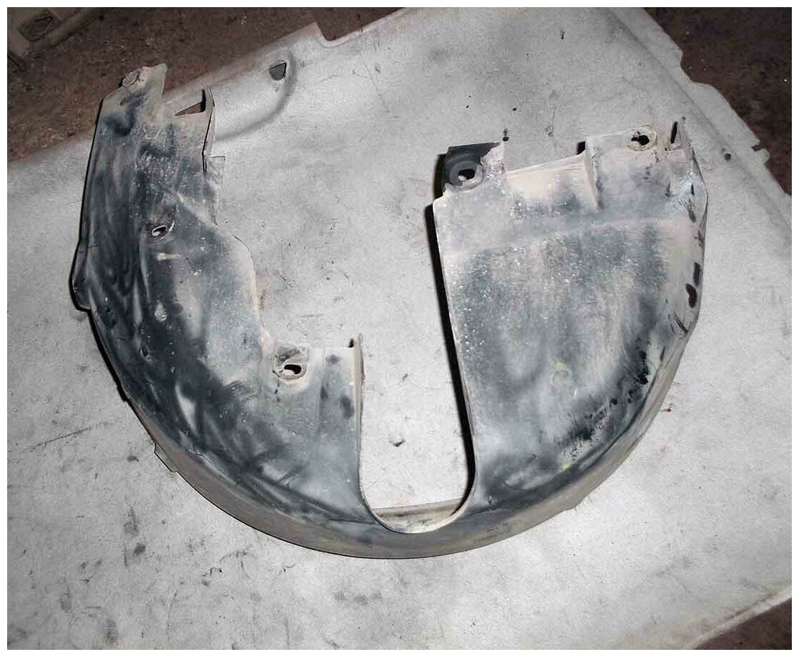 Подкрылок задний левый Audi A8 6.0 V12 2001