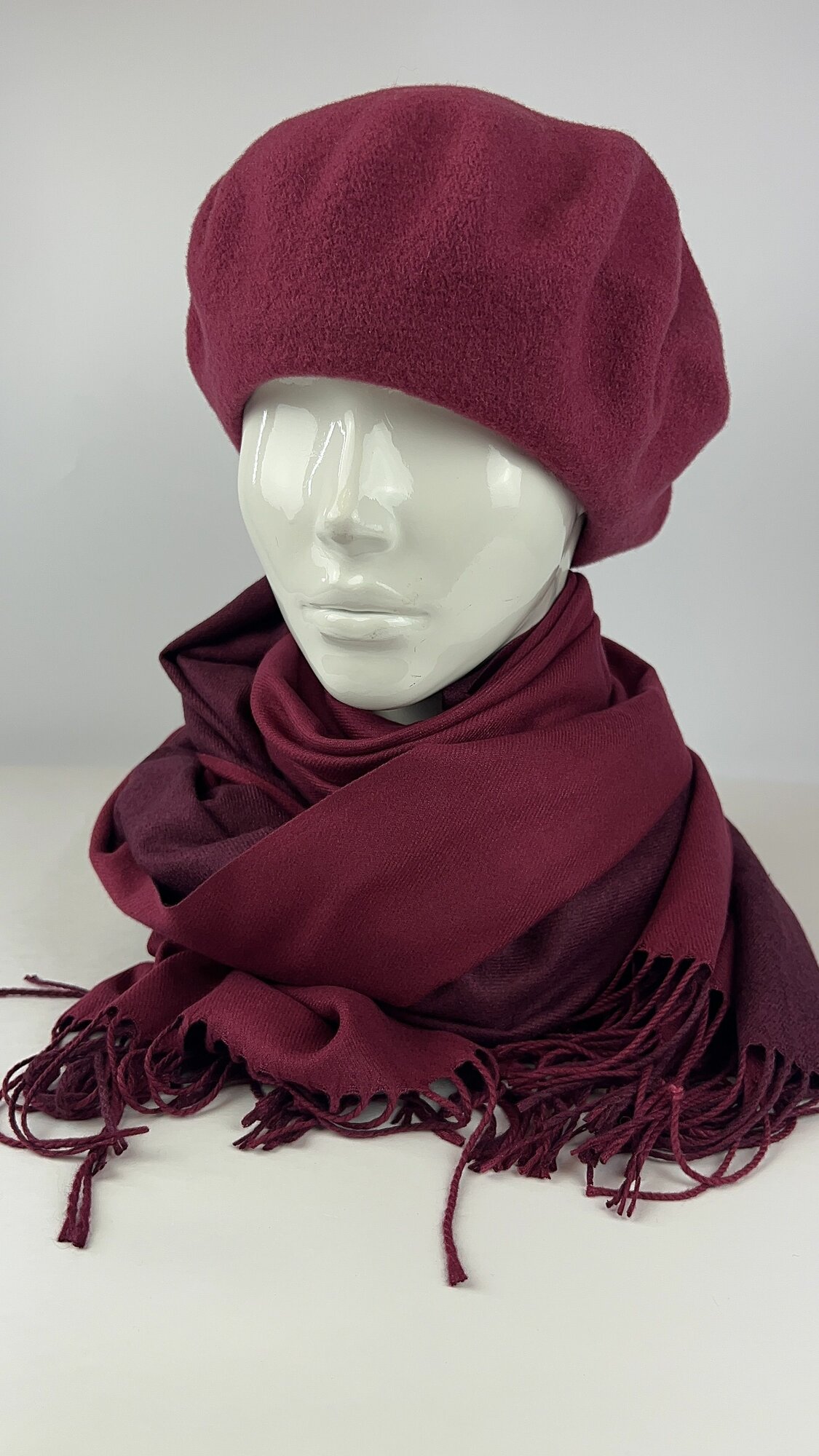 Комплект с головным убором для взрослых и детей