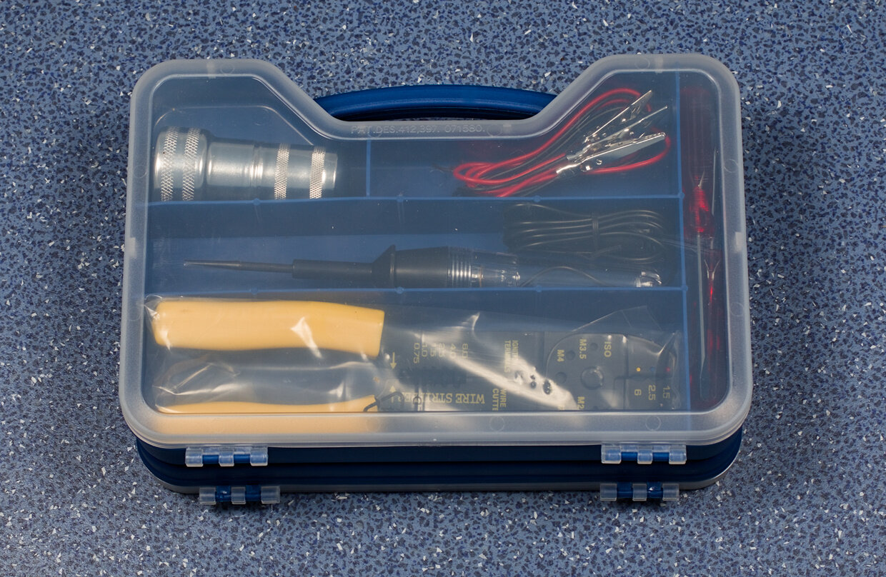 Набор автомобилиста KST XTWK-208, электромонтажный, в пластиковом кейсе