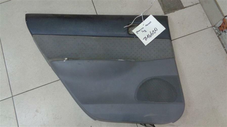 Обшивка двери задней левой от Mazda 6 GG, GY 2002-2007