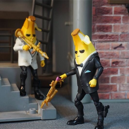 Экшн-фигурка Banana Man из игры Fortnite/Фортнайт, подарочное статуэточное оружие (12 см, упаковка),2 шт
