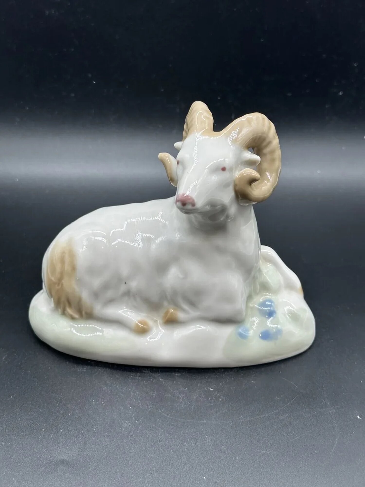 Статуэтка Баран Фарфор Городница ссср 70 годы Винтажная