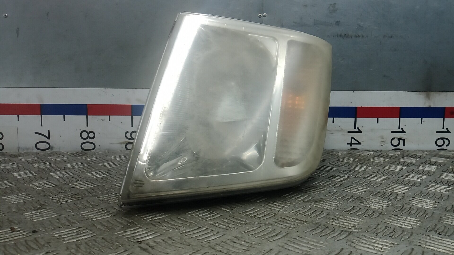 Фара правая FORD TRANSIT CONNECT 1