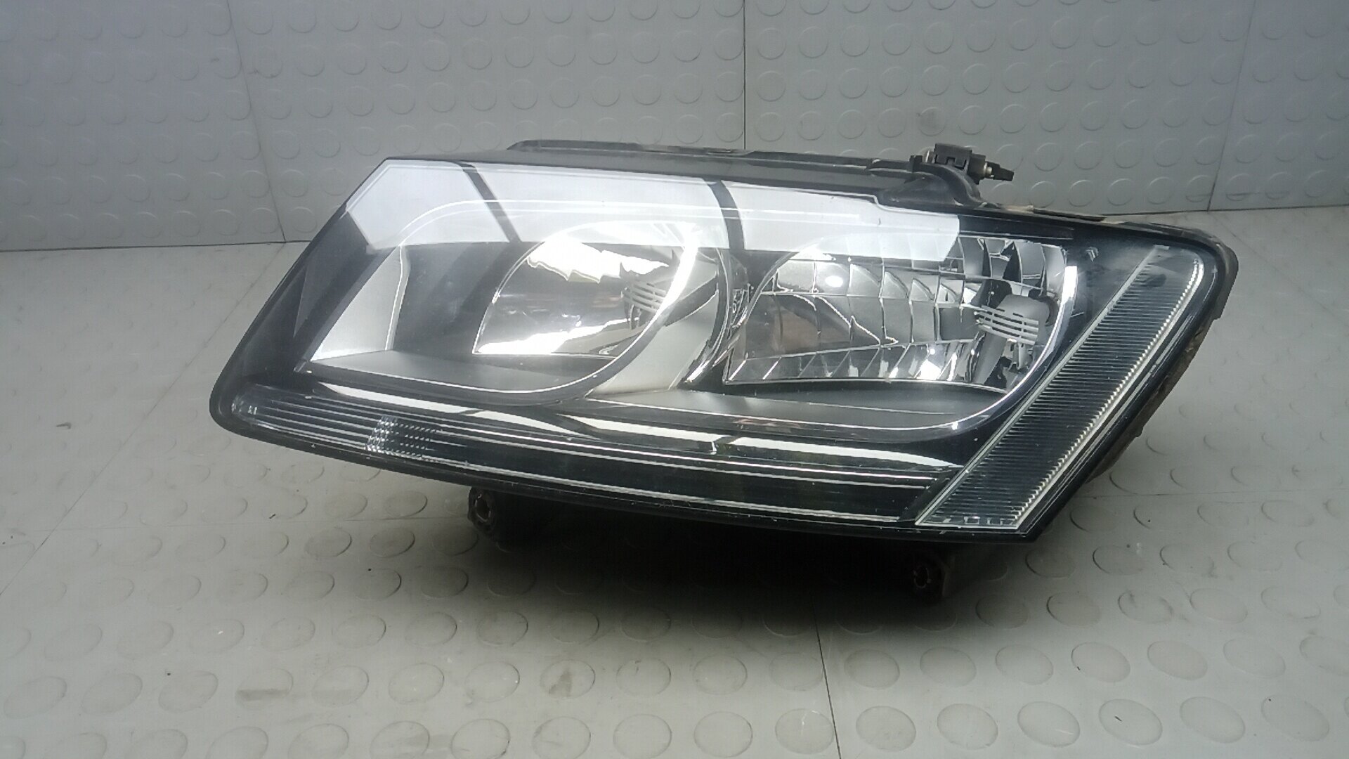 Фара левая AUDI Q5, Номер 8R0941029M