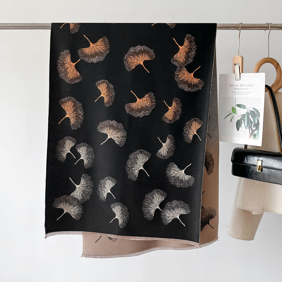 Комплект с шарфом для женщин