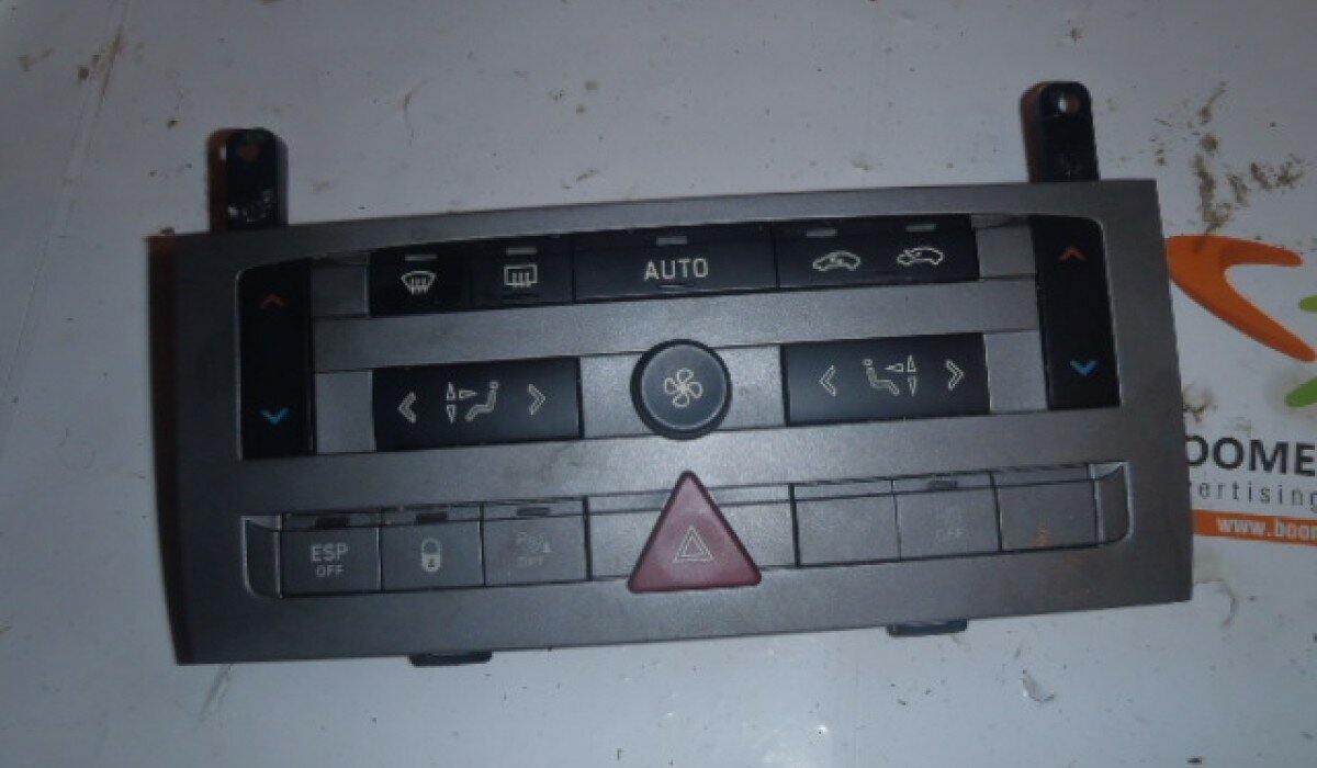 Блок управления климатической установкой C5 Citroen 96573328
