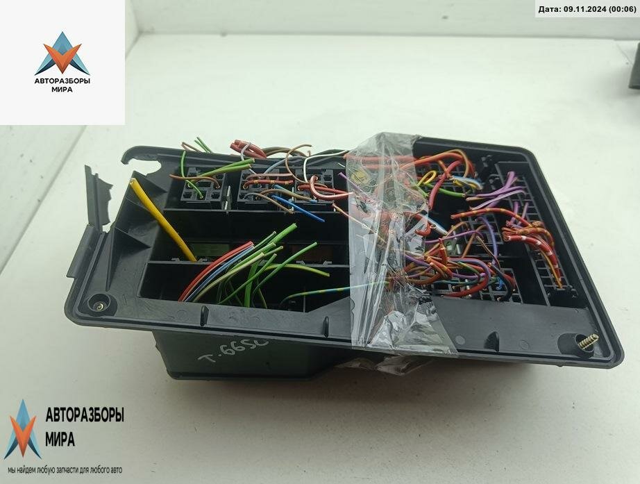 Блок предохранителей BMW 3 E36 1995