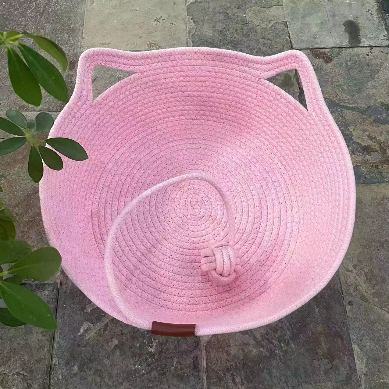 Домик для кошек,+ Игрушечный мяч，+ Ватный диск + подушка,41*35*14cm
