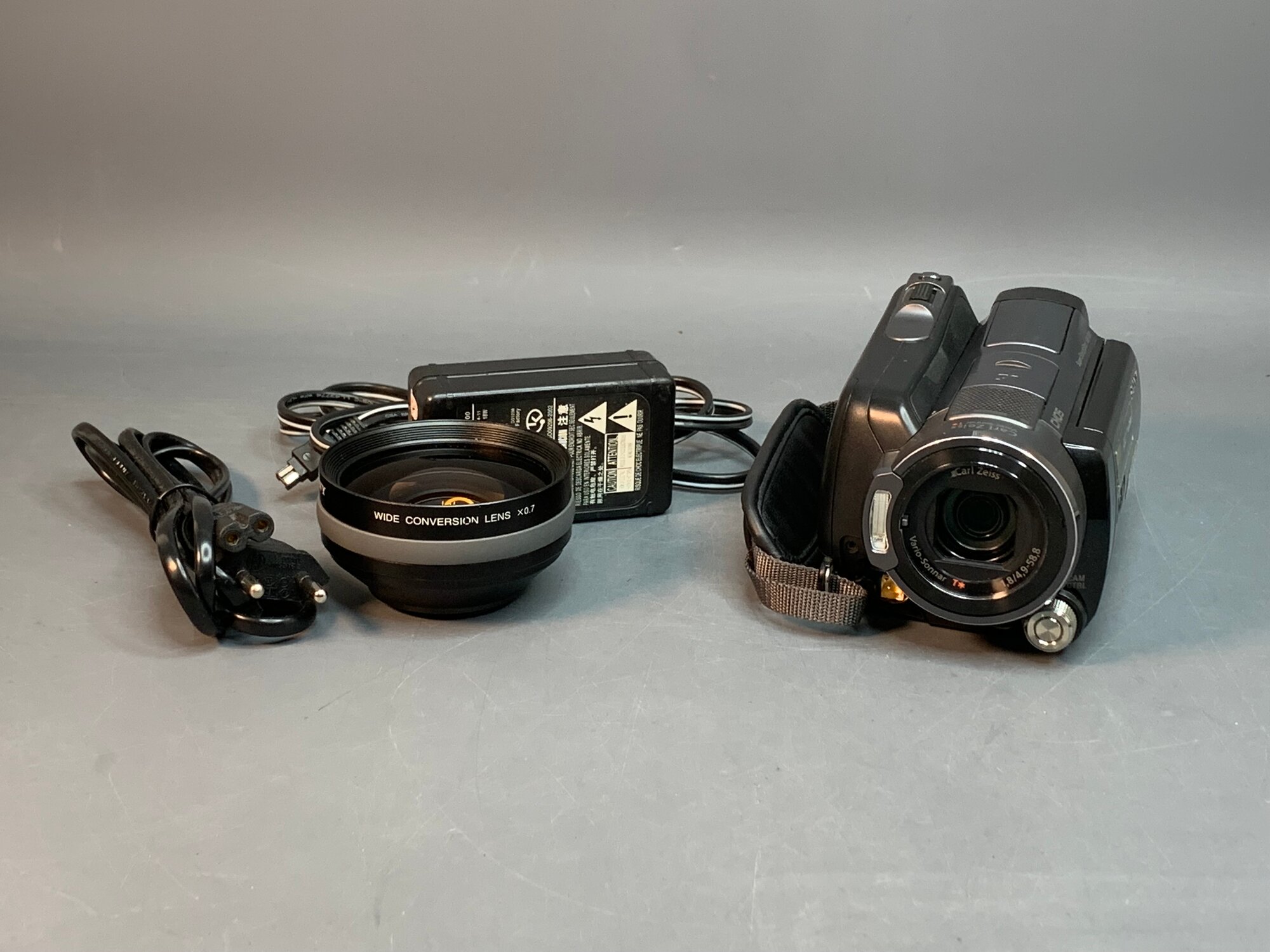 Sony HDR-SR11E + конвектор