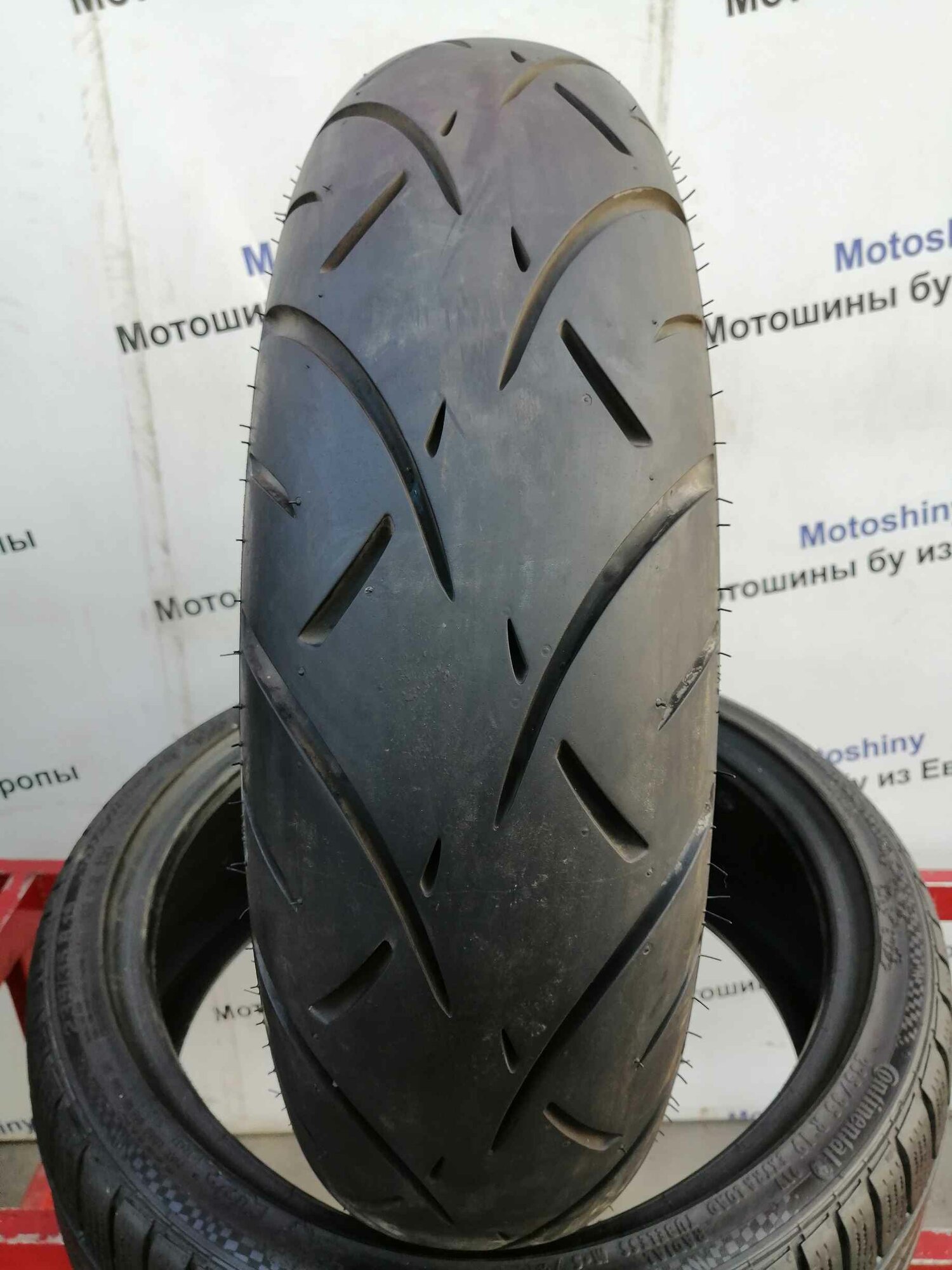 Мотошина Б/У 180/65 R16 Metzeler ME888