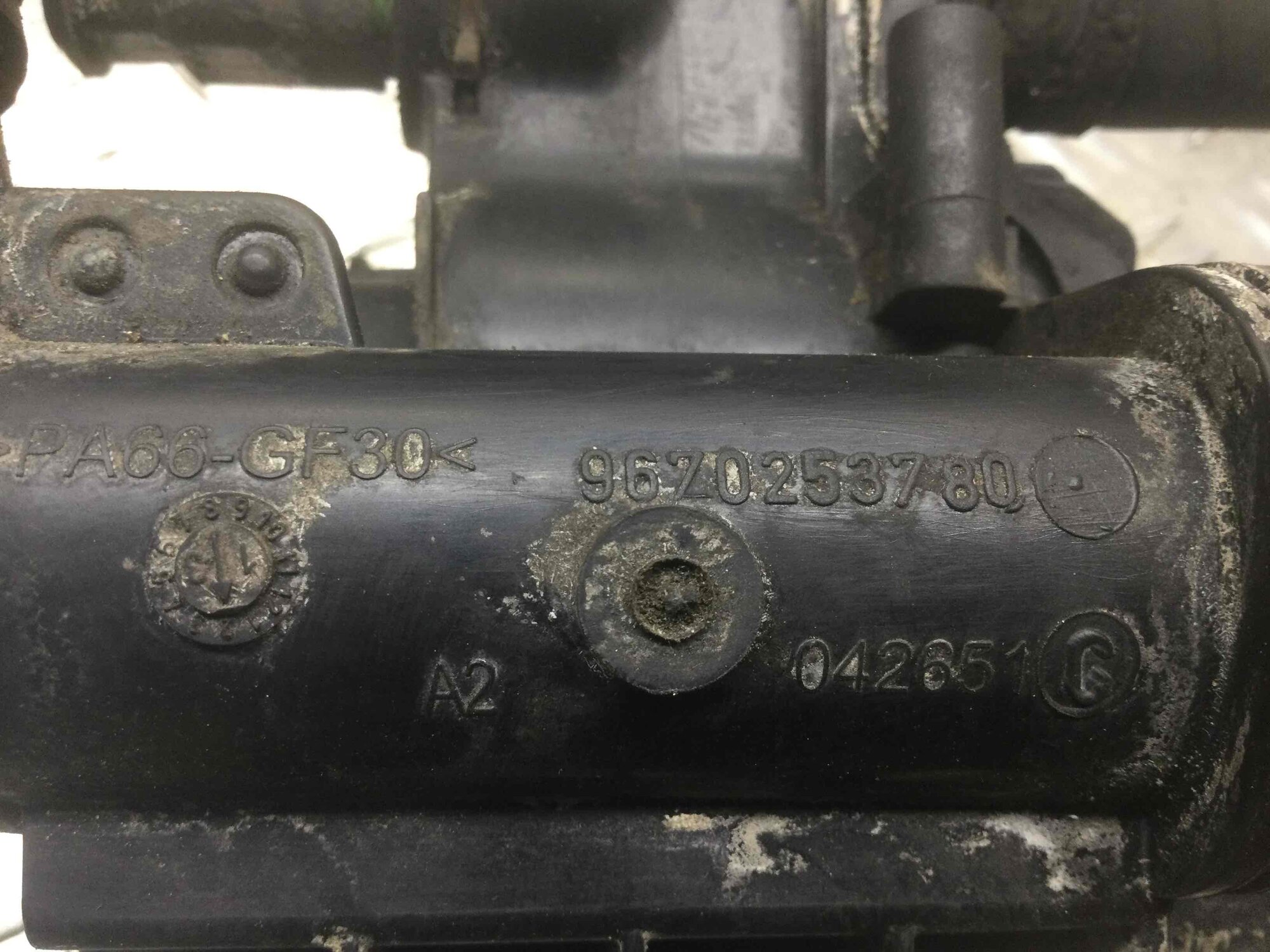 Б/У Корпус термостата Ford C-MAX 2 поколение (2010-2015) 2013 г.