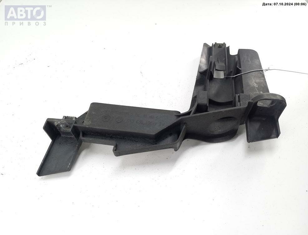 Крепление фары правой BMW 3 E46 (1998-2006)