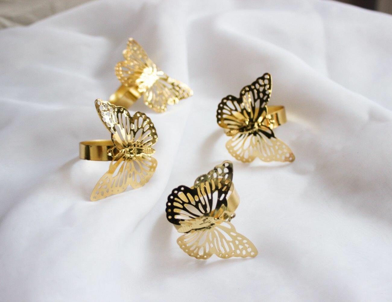 Кольца для салфеток кружевные мотыльки, золотые, набор - 4 кольца, Koopman International CAA222900-1