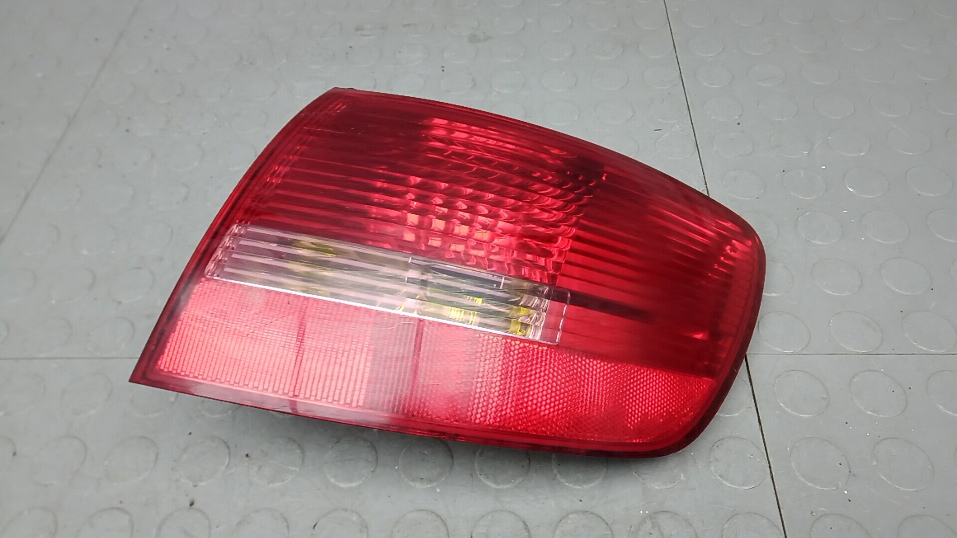 Фонарь задний правый AUDI A6 C6