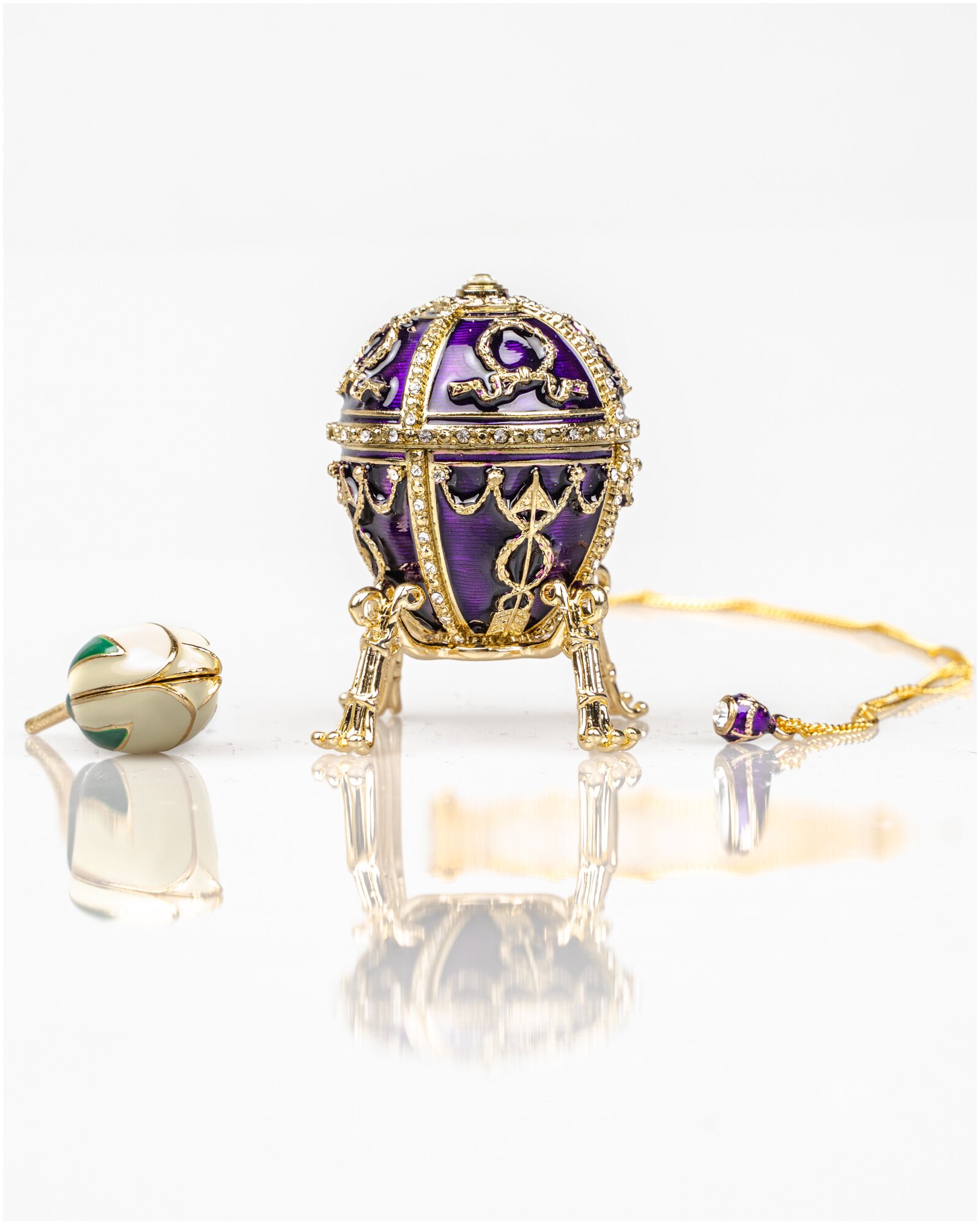 Шкатулка - яйцо в стиле Фаберже "Бутон розы" 7см, с подвеской, Фиолетовая / Золотистая