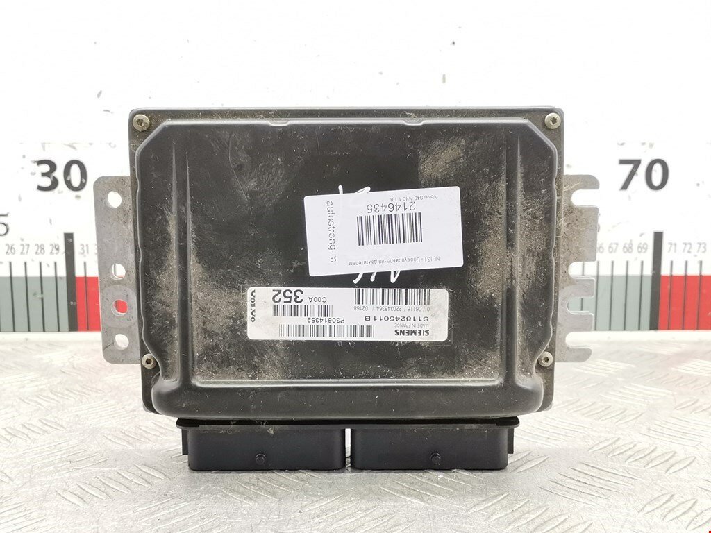 Блок управления двигателем Volvo S40 V40 1 30614352 арт. 2146435