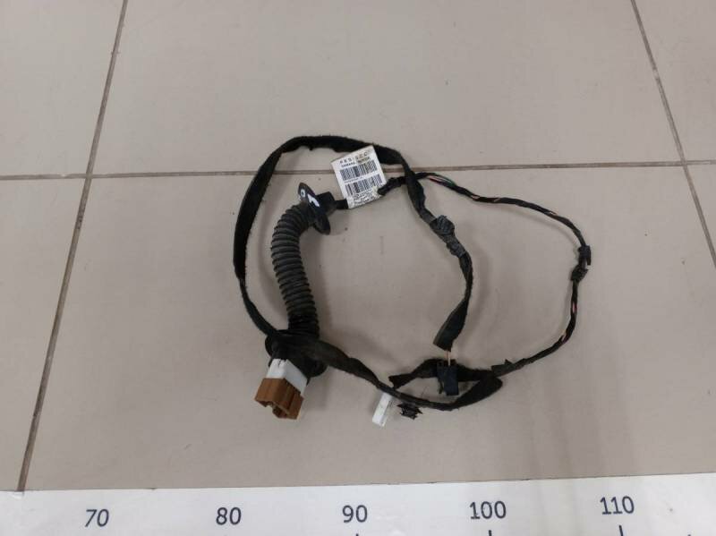 Проводка двери Renault Duster 2012 кат.номер: 241267931R