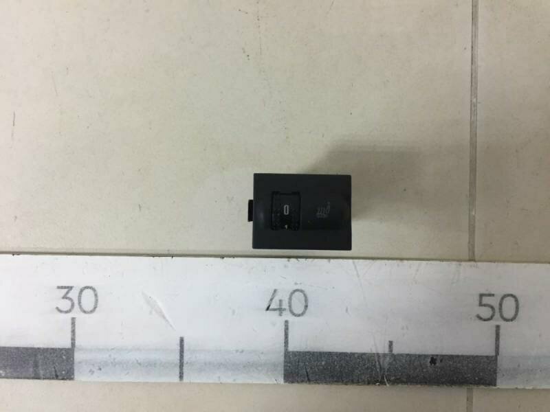 Кнопка обогрева сидений Skoda Fabia 6Y 1999-2007 кат.номер: 6Y0963563A