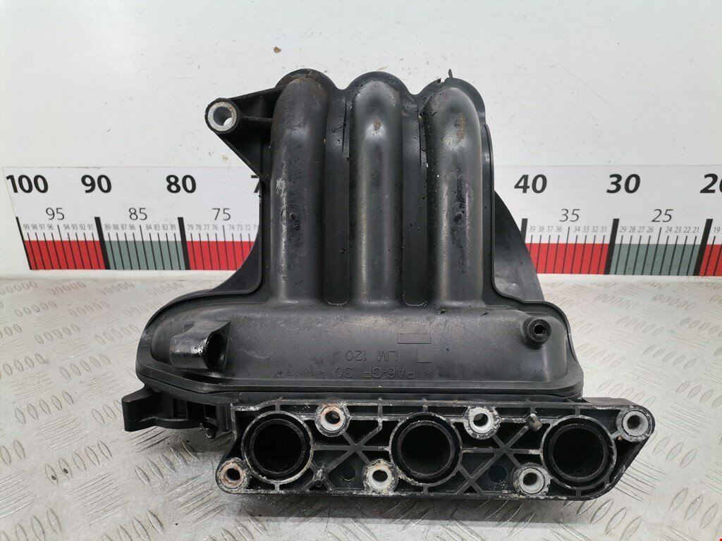 Коллектор впускной Volkswagen Polo 4 03D129743K арт. 2216809