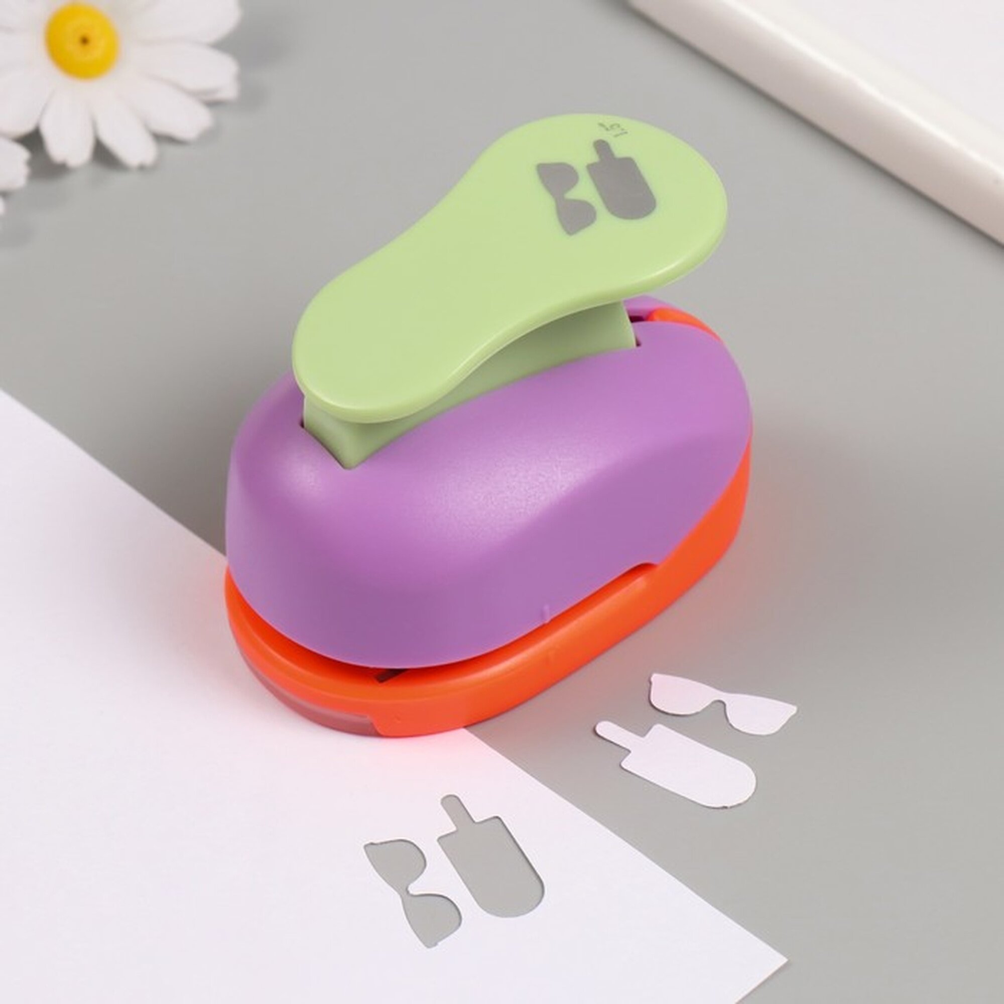 Дырокол фигурный рисунок 3,8х3,8 см "Курорт" 7х5,2х9,2 см, микс