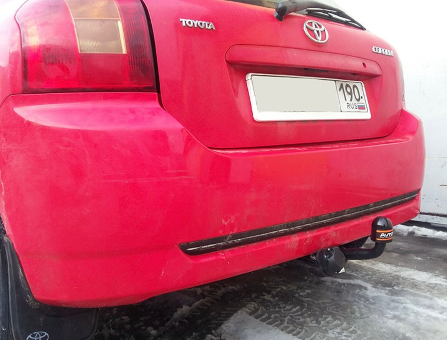 Фаркоп на TOYOTA COROLLA E12 (2002-2007) (без электрики, паспорт/сертификат в комплекте) Автос. TY 29