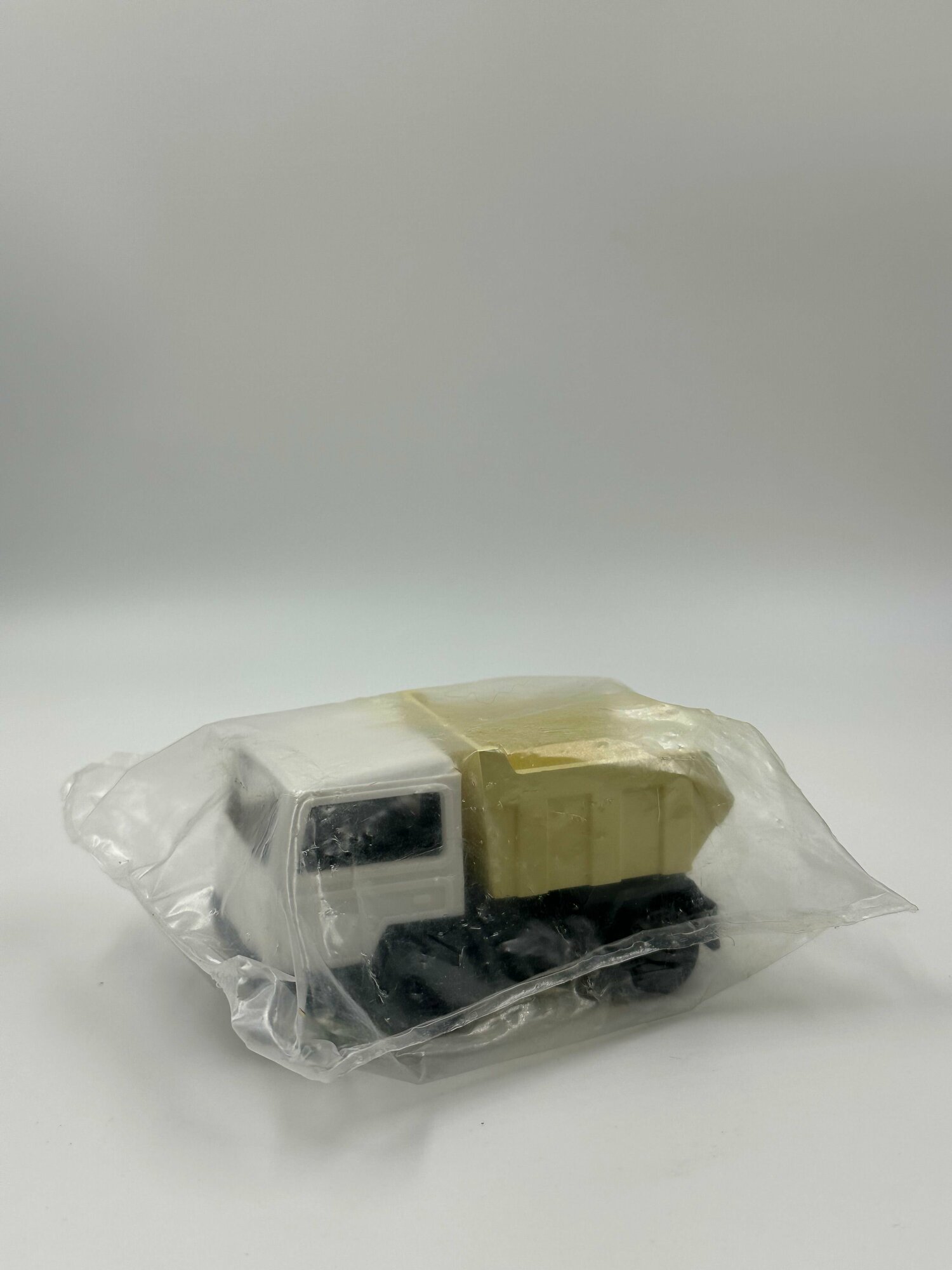 Игрушка Самосвал с этикеткой! Завод "Рейд" г. Самара 1990-е годы! Невскрытая Упаковка! Винтаж!