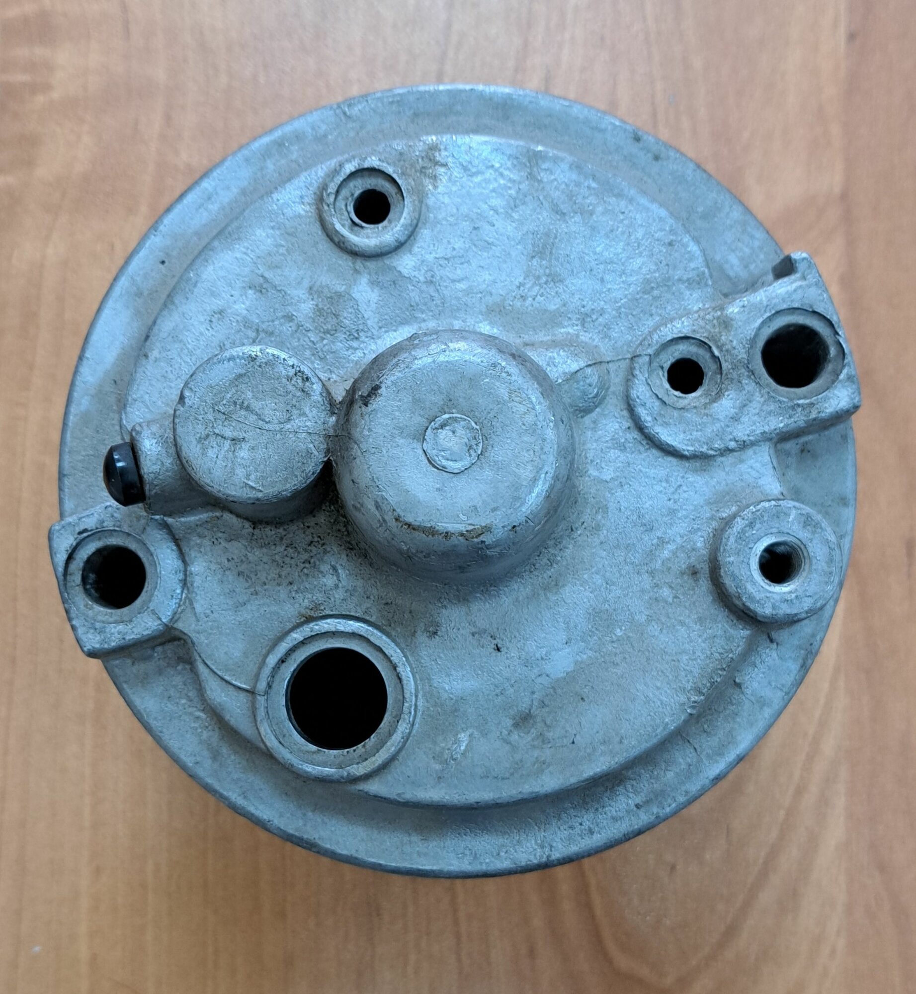 25.3708300BT Крышка стартера задняя алюминевая со втулкой для 25 группы стартеров