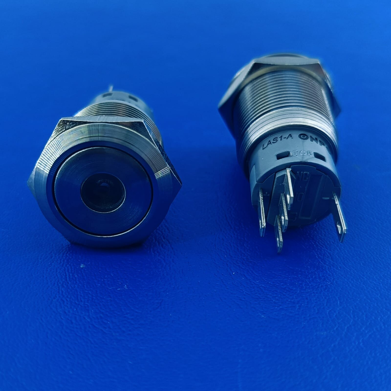Штука Кнопка антивандальная LAS1-AGQ-11ZD/24V зеленая мет 5A 250V (арт.62512)