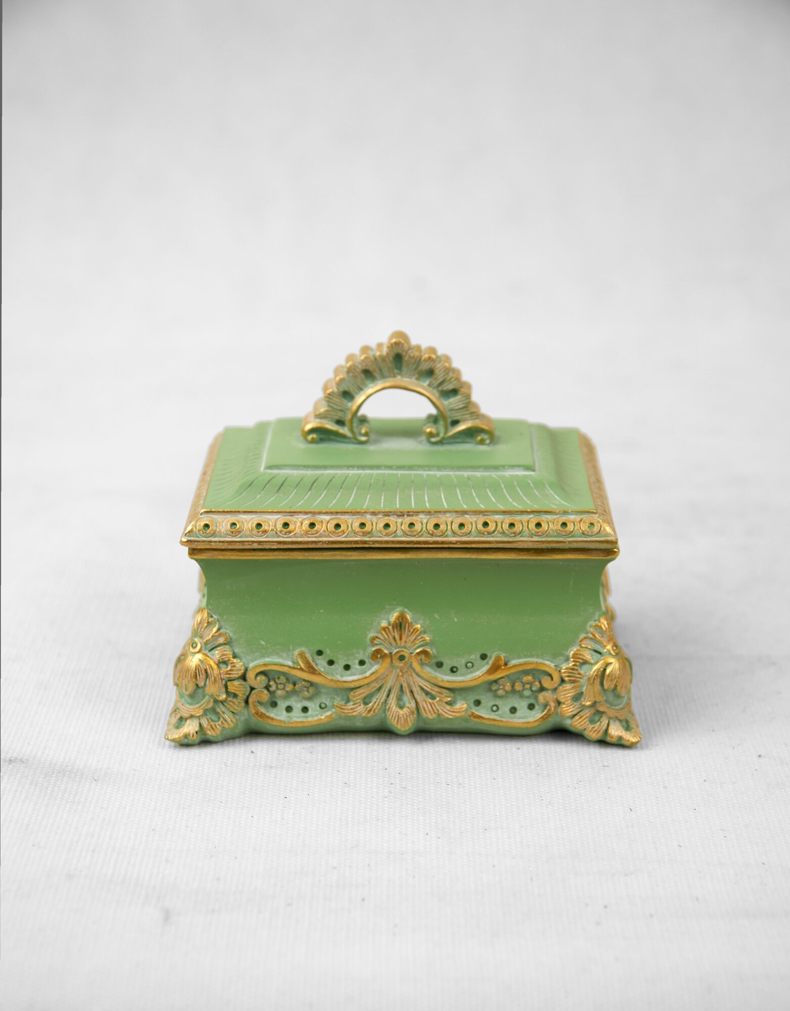 Шкатулка Зеленый секрет, высота 9 см, Country Artists