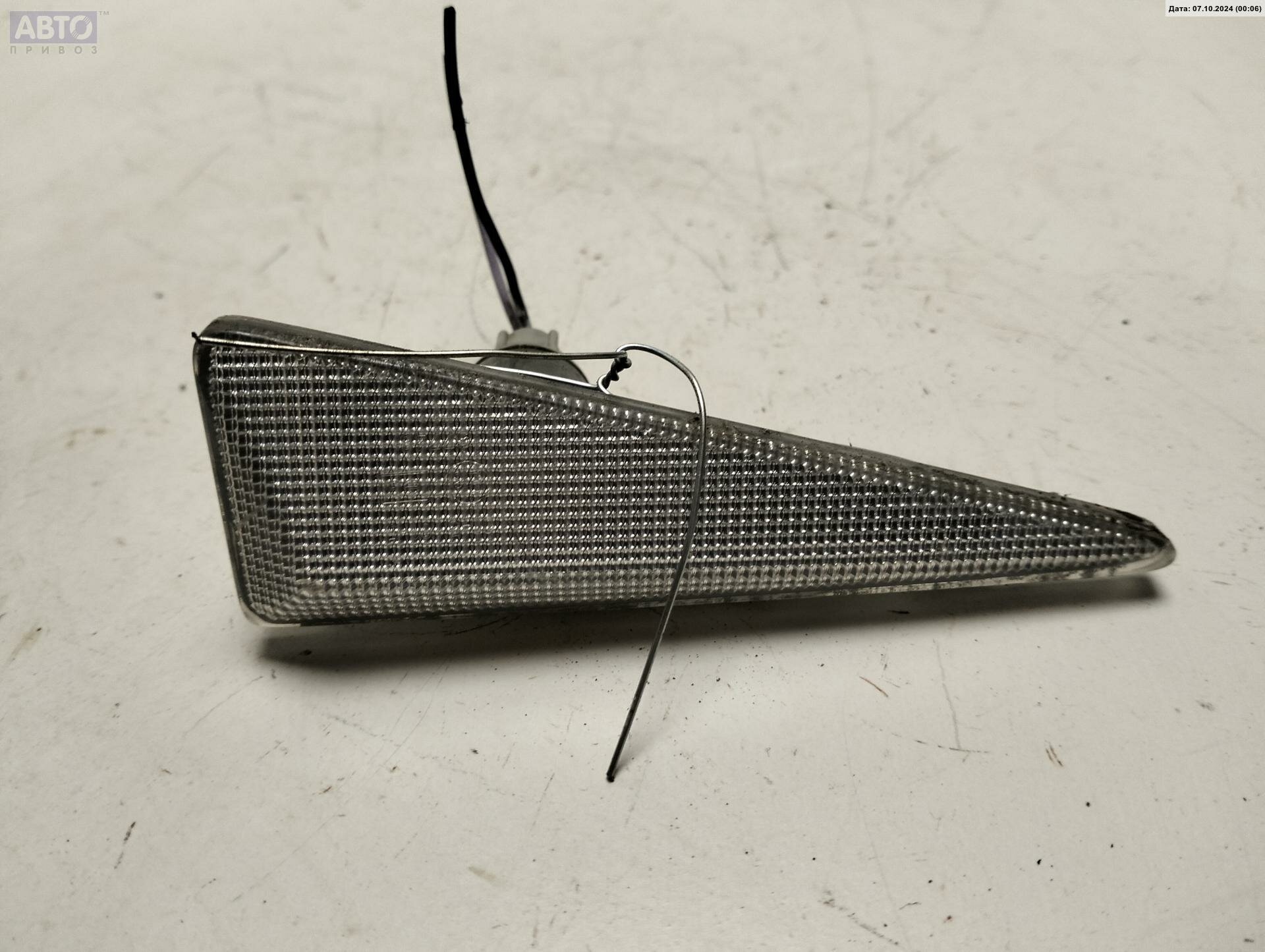 Повторитель поворота левый Renault Espace 4 (2002-2014)