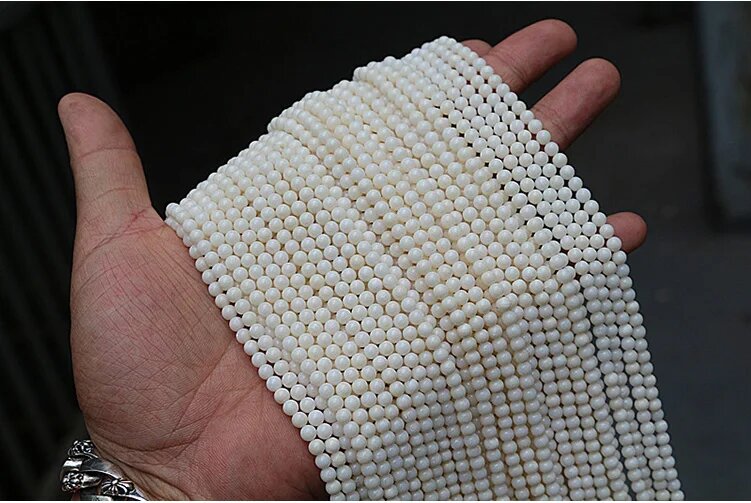Белые бусины Howlite 4 мм, 90 шт.